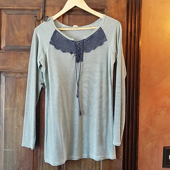 gimmicks by BKE | Tops | Gimmicks Long Sleeve Tee | Poshmark